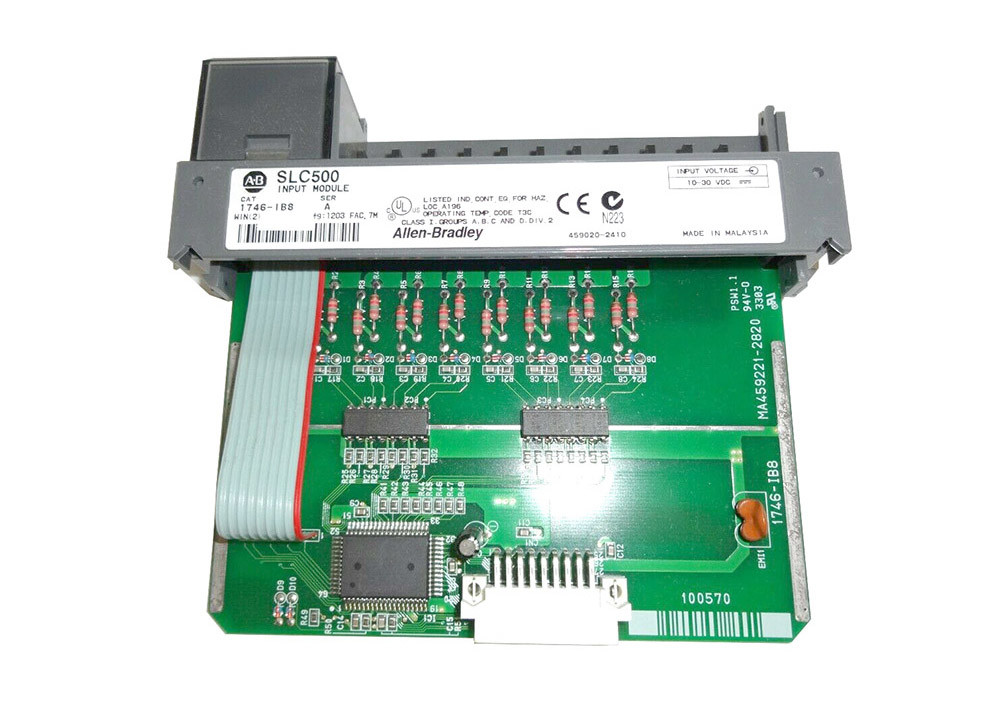 알렌-브래들리 1746-IB8, SLC 500 디지털 DC 입력 모듈, 10-30 볼트 DC의 전압 범위
